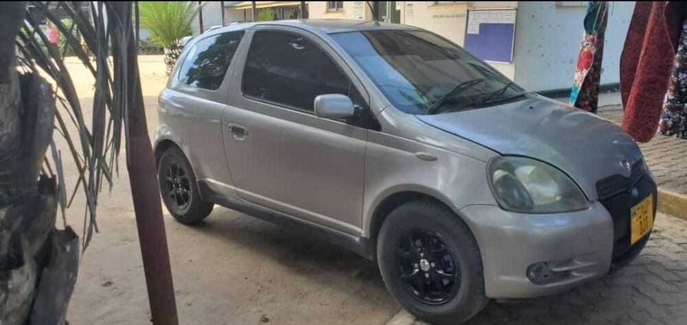 Vitz rs old model | Kupatana