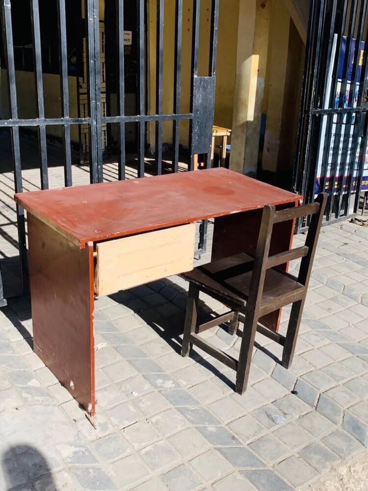 Meza ya ofisini au kusomea | Kupatana