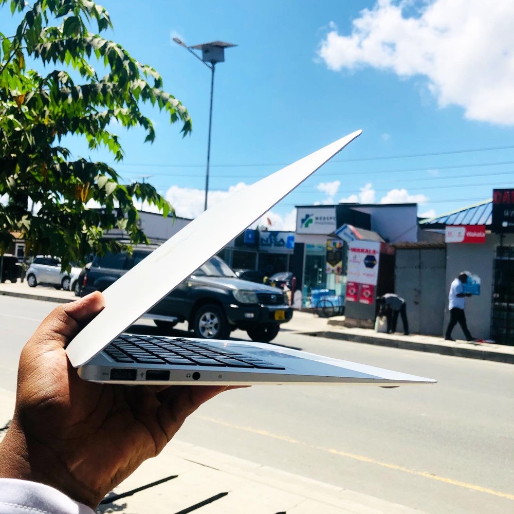 APPLE MACBOOK AIR CORE I5 | Kupatana