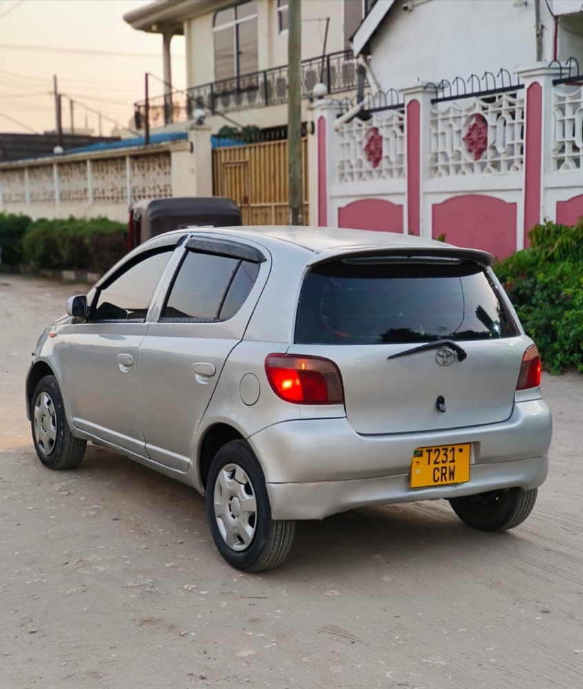 Toyota Vitz Old Model CRW | Kupatana