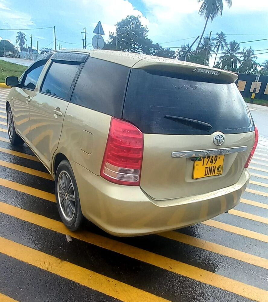 TOYOTA WISH CC..1700 GOLD | Kupatana