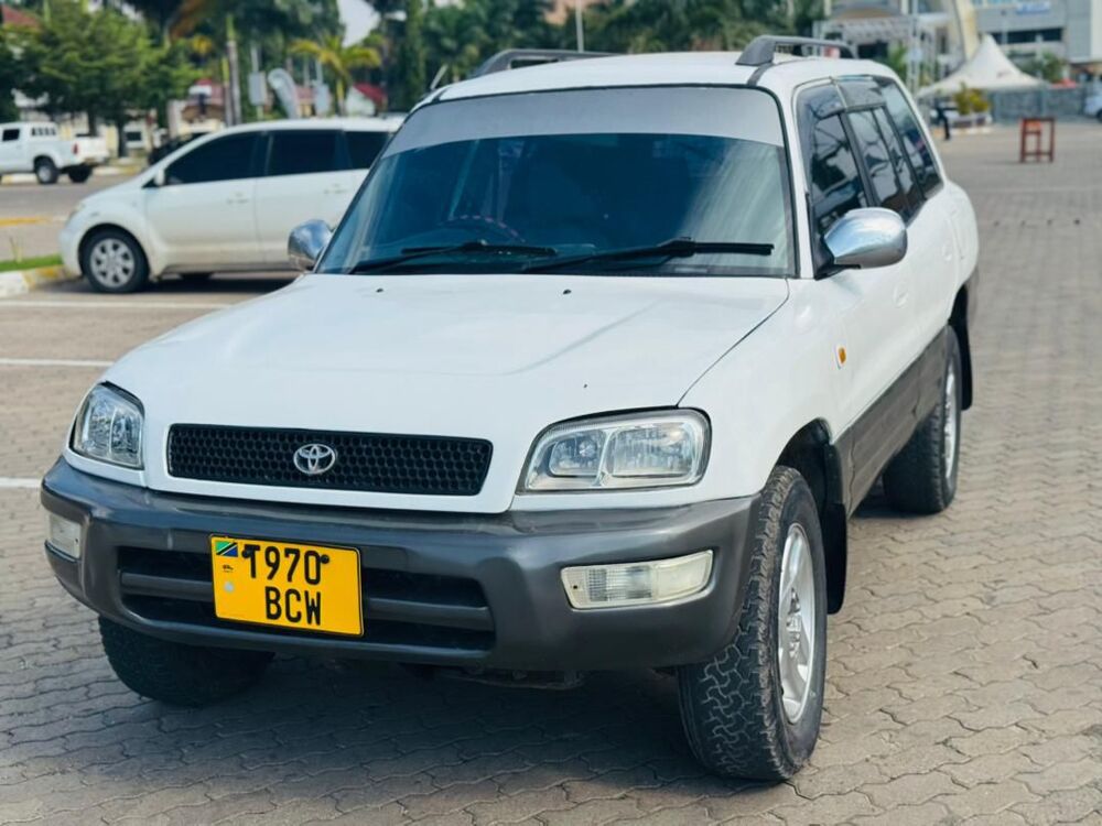 Toyota rava 4 ipo mwanza wai | Kupatana