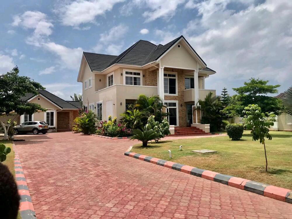 House ?? for sale | Kupatana