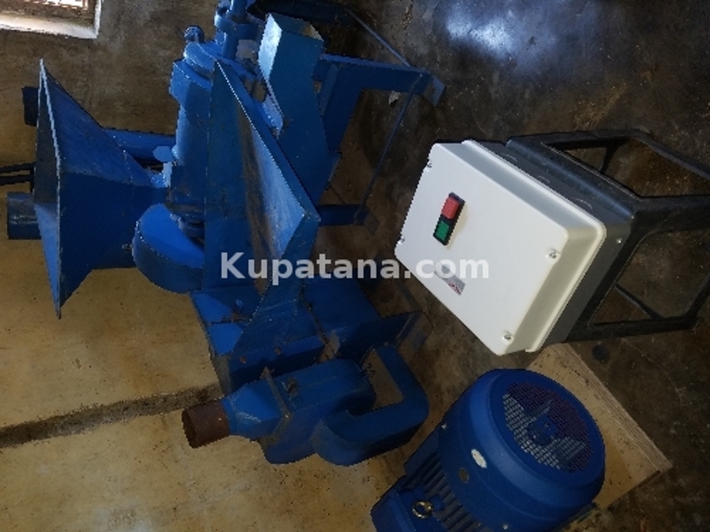 MACHINE YA KUSAGA NA KUKOBOA NAFAKA | Kupatana