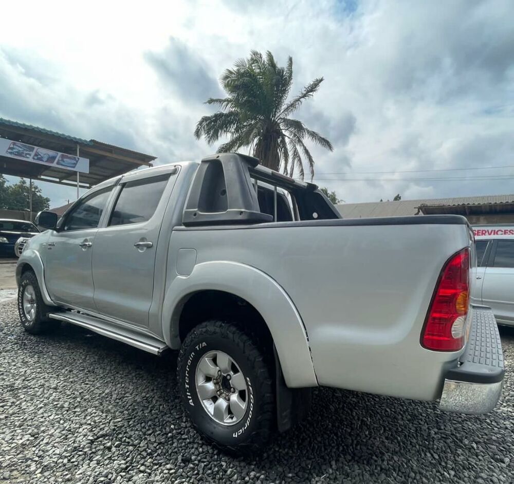 Toyota hilux double cabin | Kupatana