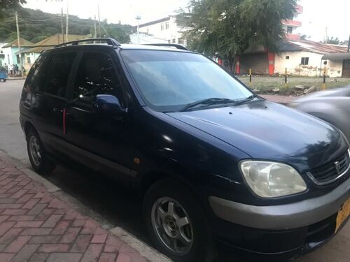 Toyota raum old model | Kupatana