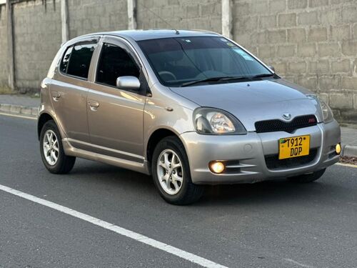 Vitz old model Rs | Kupatana