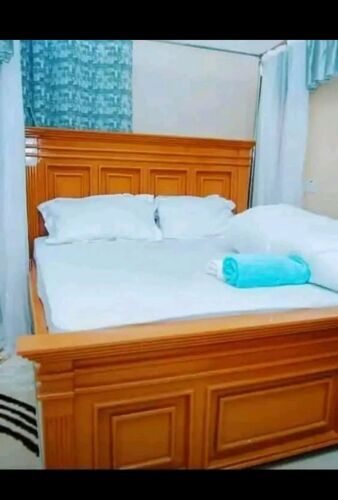 KITANDA KIZURI SANA CHA MBAO | Kupatana