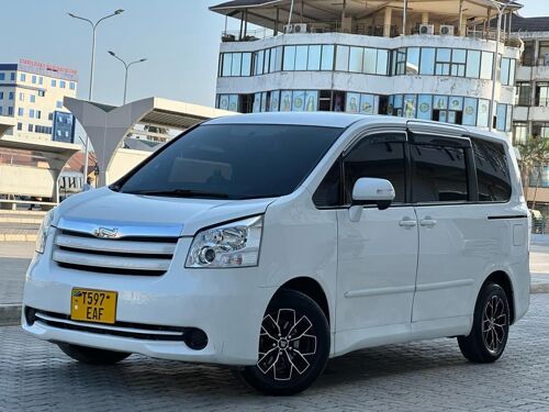 Noah new shape new model voxy | Kupatana