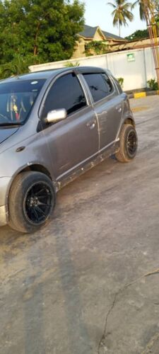 Vitz old model Rs | Kupatana