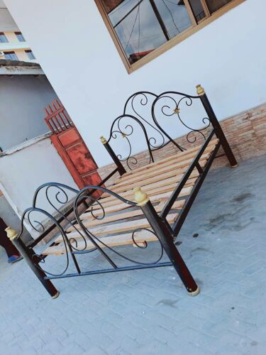 Kitanda Cha chuma | Kupatana