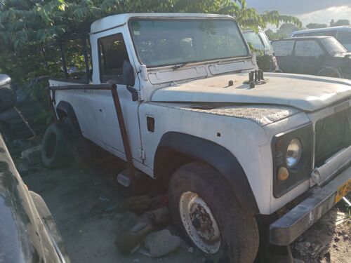 LAND ROVER 110 PETROL | Kupatana