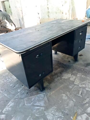Executive office full metal table | Kupatana
