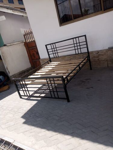 Kitanda Cha chuma | Kupatana