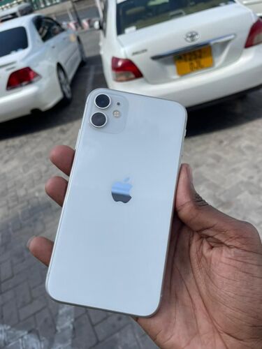 iPhone 11plain gb64 | Kupatana