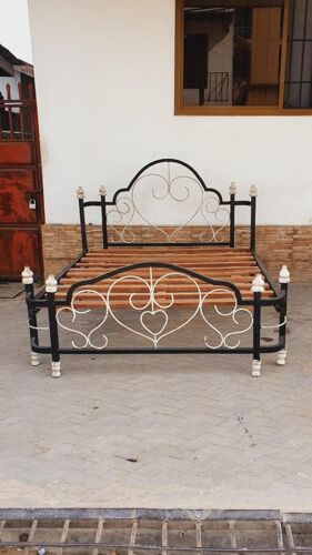 KITANDA KIZURI SANA CHUMA 5X6 | Kupatana