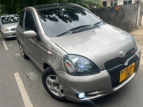 Vitz old model Rs | Kupatana