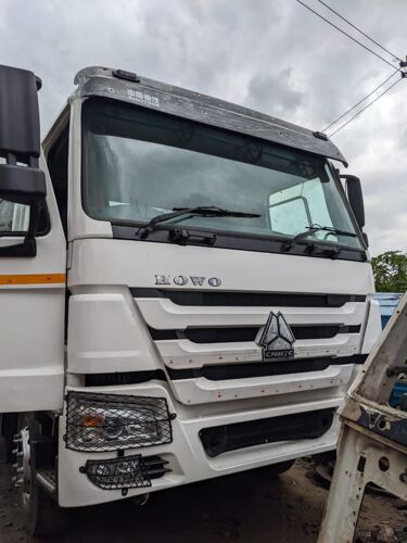 HOWO TRACTOR UNIT | Kupatana