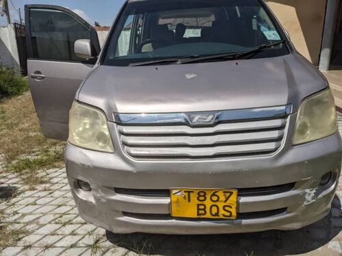 Noah new shape new model voxy | Kupatana