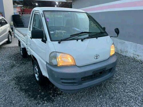 Town hiace new | Kupatana