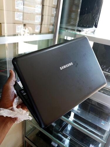 SAMSUNG MINI LAPTOP | Kupatana