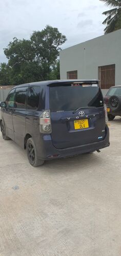 Noah new shape new model voxy | Kupatana