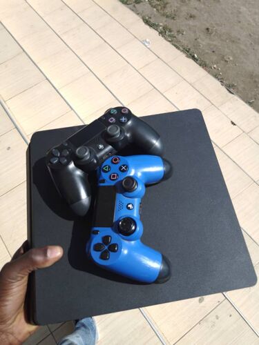PS 4 500 GB WITH 6 GAME 2pads | Kupatana