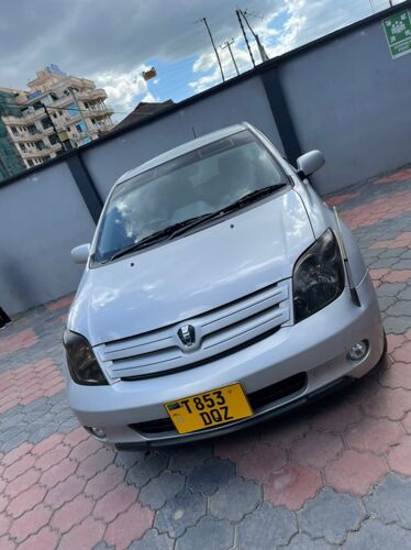 TOYOTA IST GARI KALI SANA | Kupatana