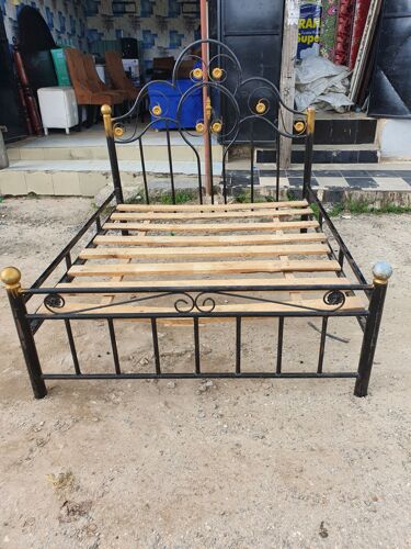 Kitanda cha chuma 5,6 | Kupatana