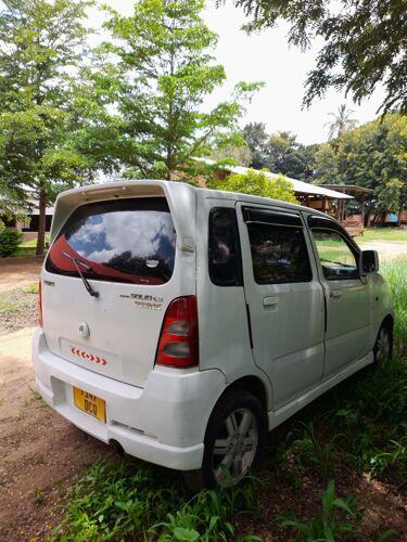 Suzuki solio R wagon | Kupatana